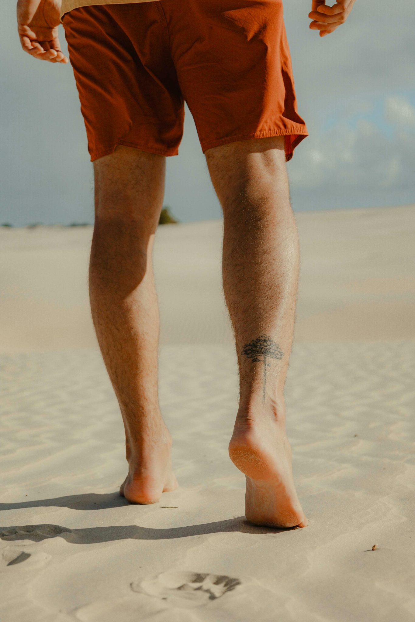 The Shocking Health Benefits of Walking Barefoot in Nature | Envynature